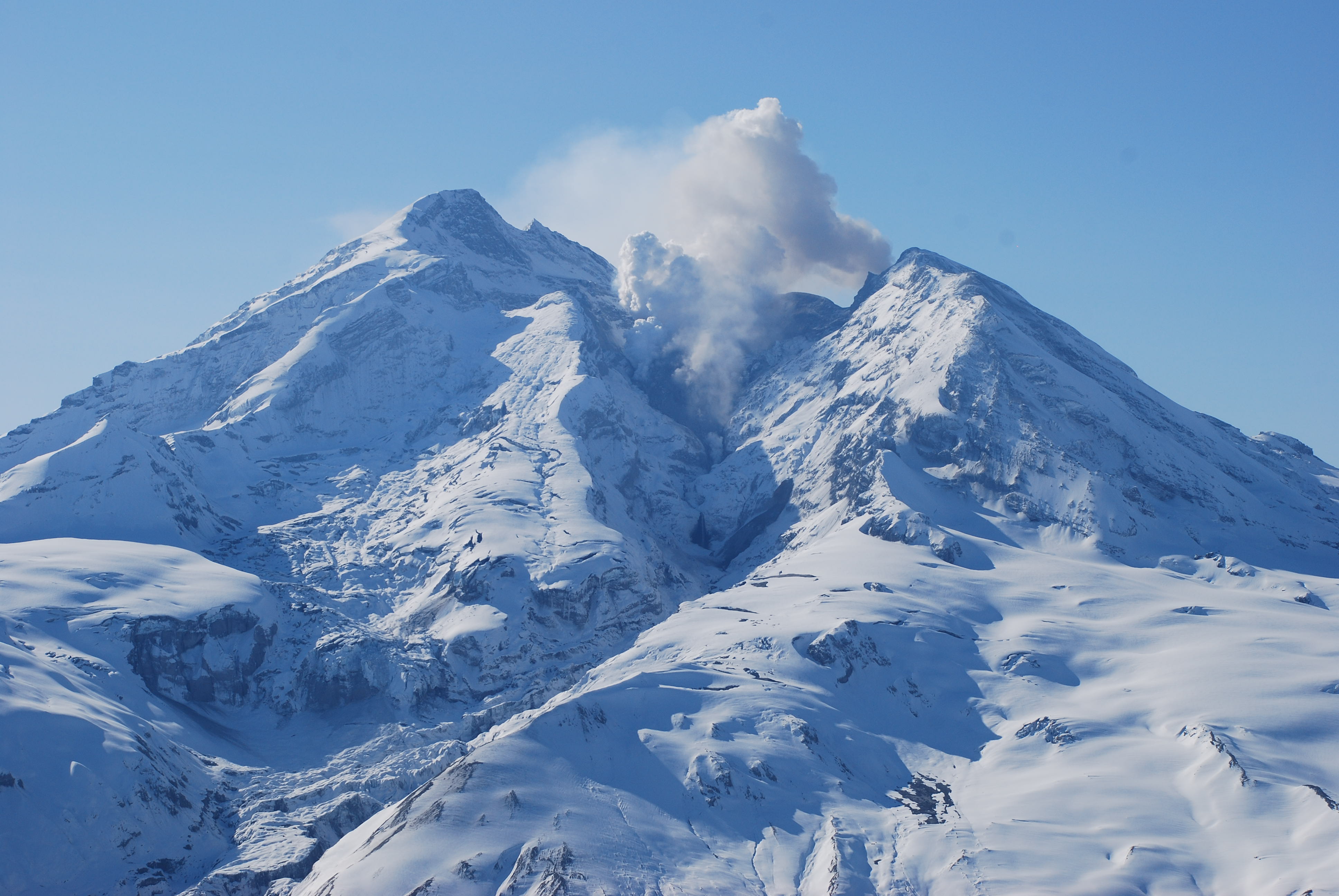 Rockfall-plume rising from below the dome. Taken from Juergen's Hut ...
