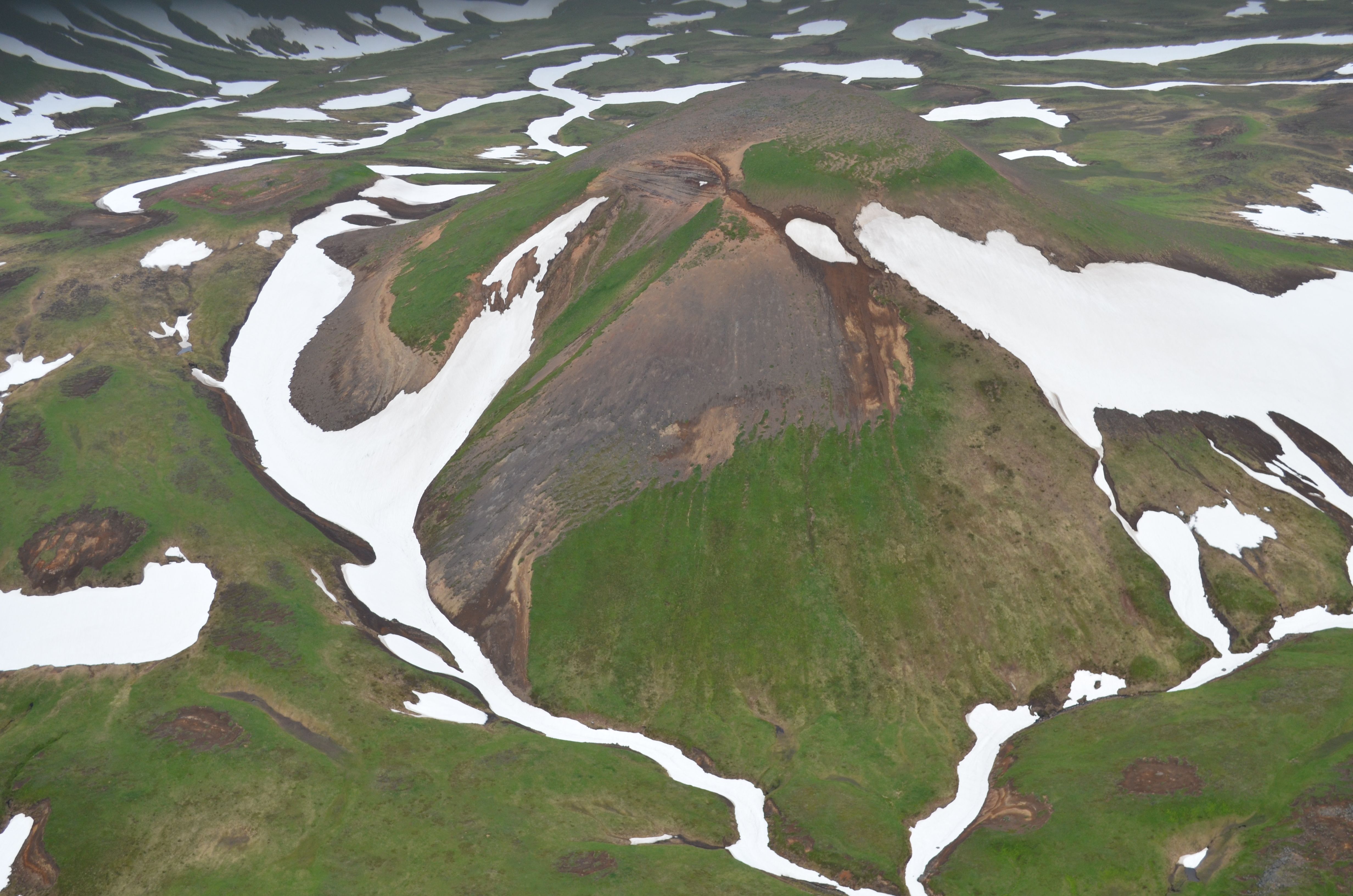 Sugarloaf cone, on the lava ramp plateau to the east of Makushin volcano.