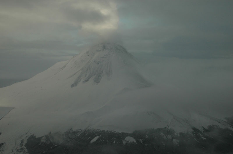 Observation flight after early morning steam eruptive activity on 1/11 ...