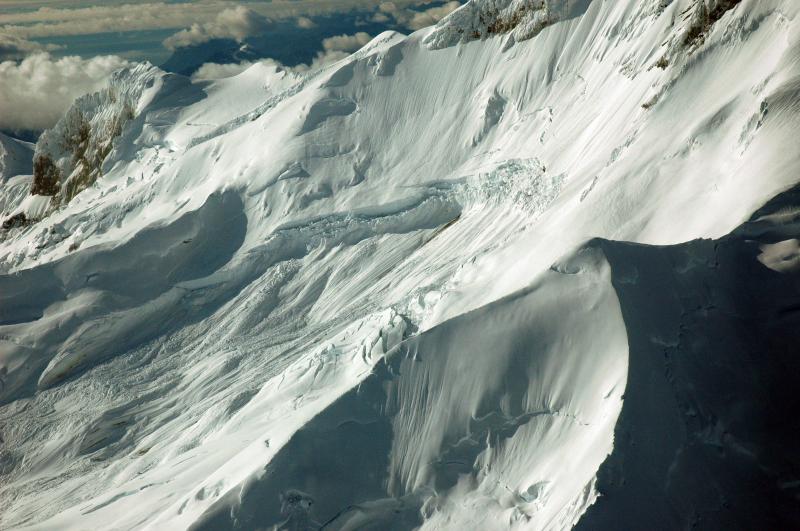 Large, predominately ice and snow avalanche on the east flank of ...